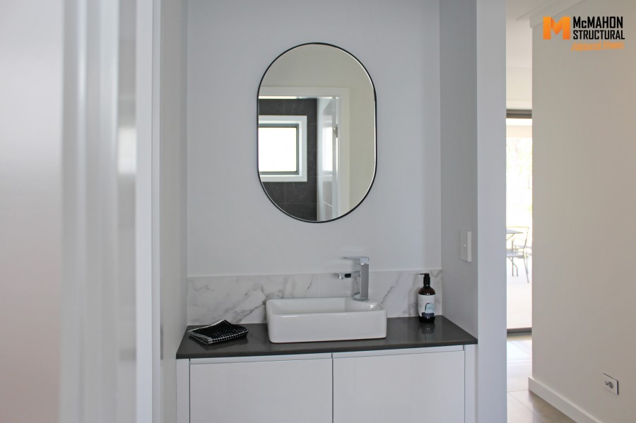 Vincent Place, Inverell